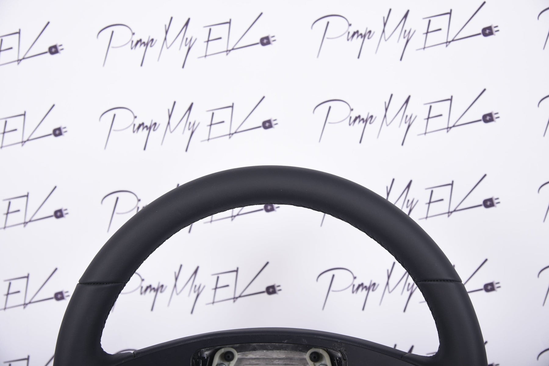 Tesla Model S/X Plaid Round Steering Wheel - ORDER NOW – ApexModz
