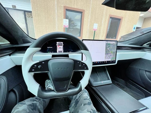 Tesla Model S/X Plaid Round Steering Wheel - ORDER NOW – ApexModz